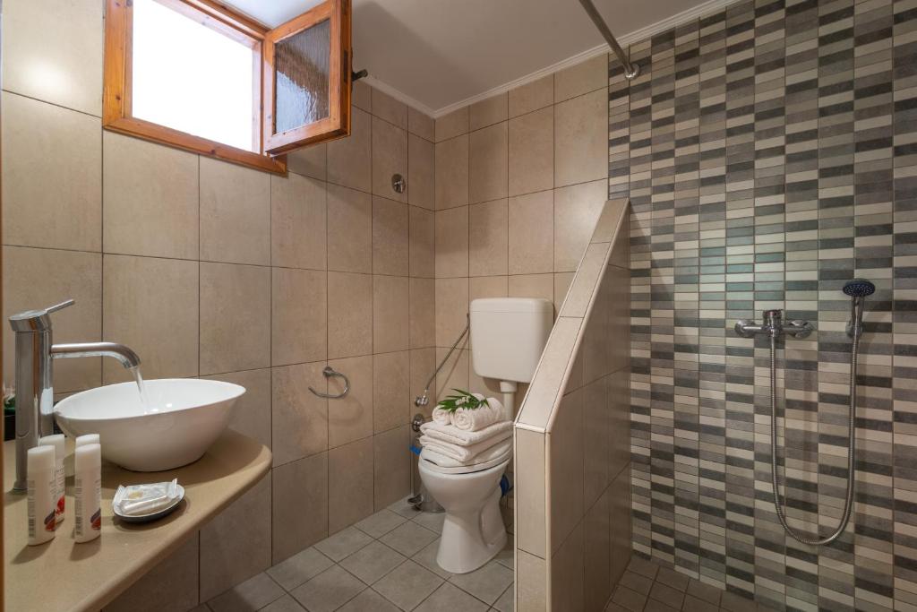 Hellenic Travel Group | Business